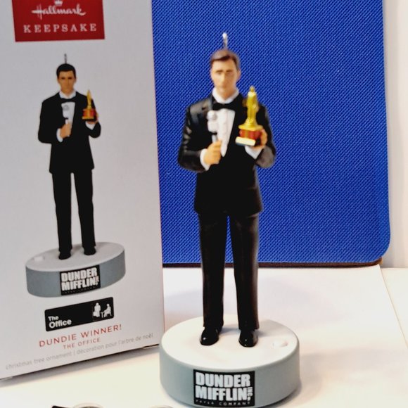 Hallmark | Holiday | New In Box 223 Hallmark Dundie Winner The Office ...